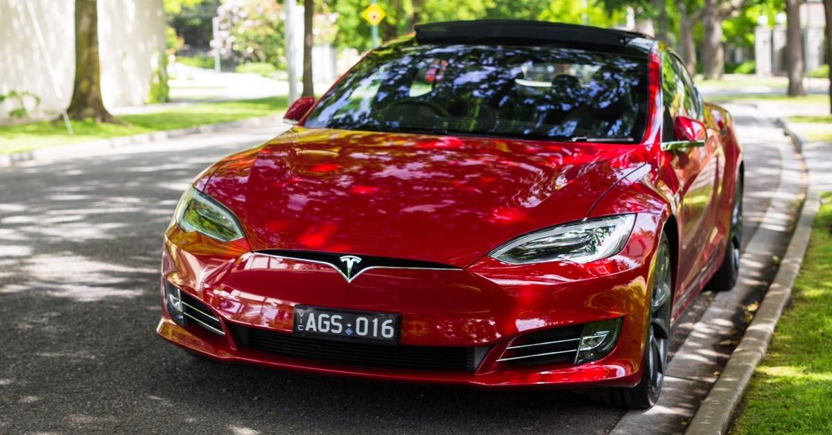 Tesla стала самым дорогим американским автопроизводителем — Motor