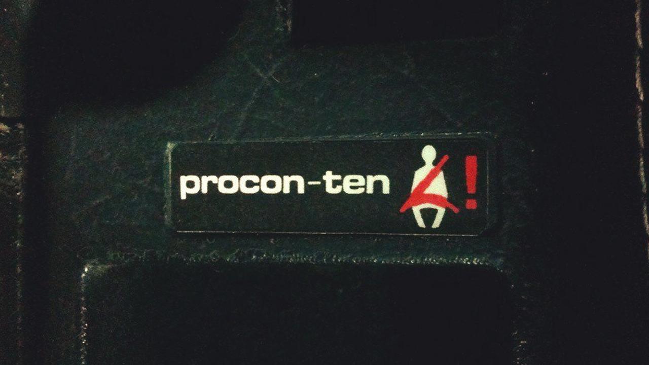 Система Audi Procon-ten, заменявшая собой традиционную подушку ...