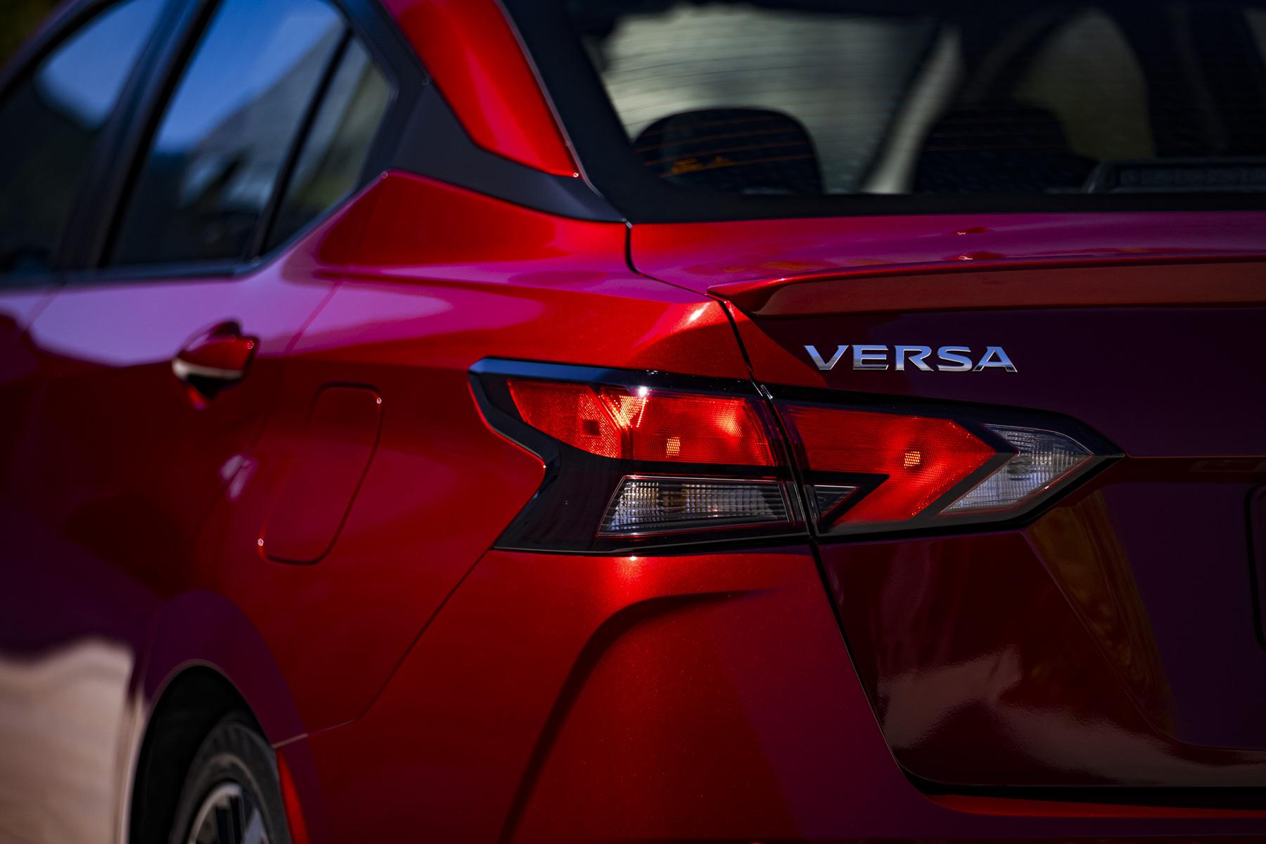 Nissan подготовил седан Versa к 2024 году. Он стоит как Lada Vesta ...