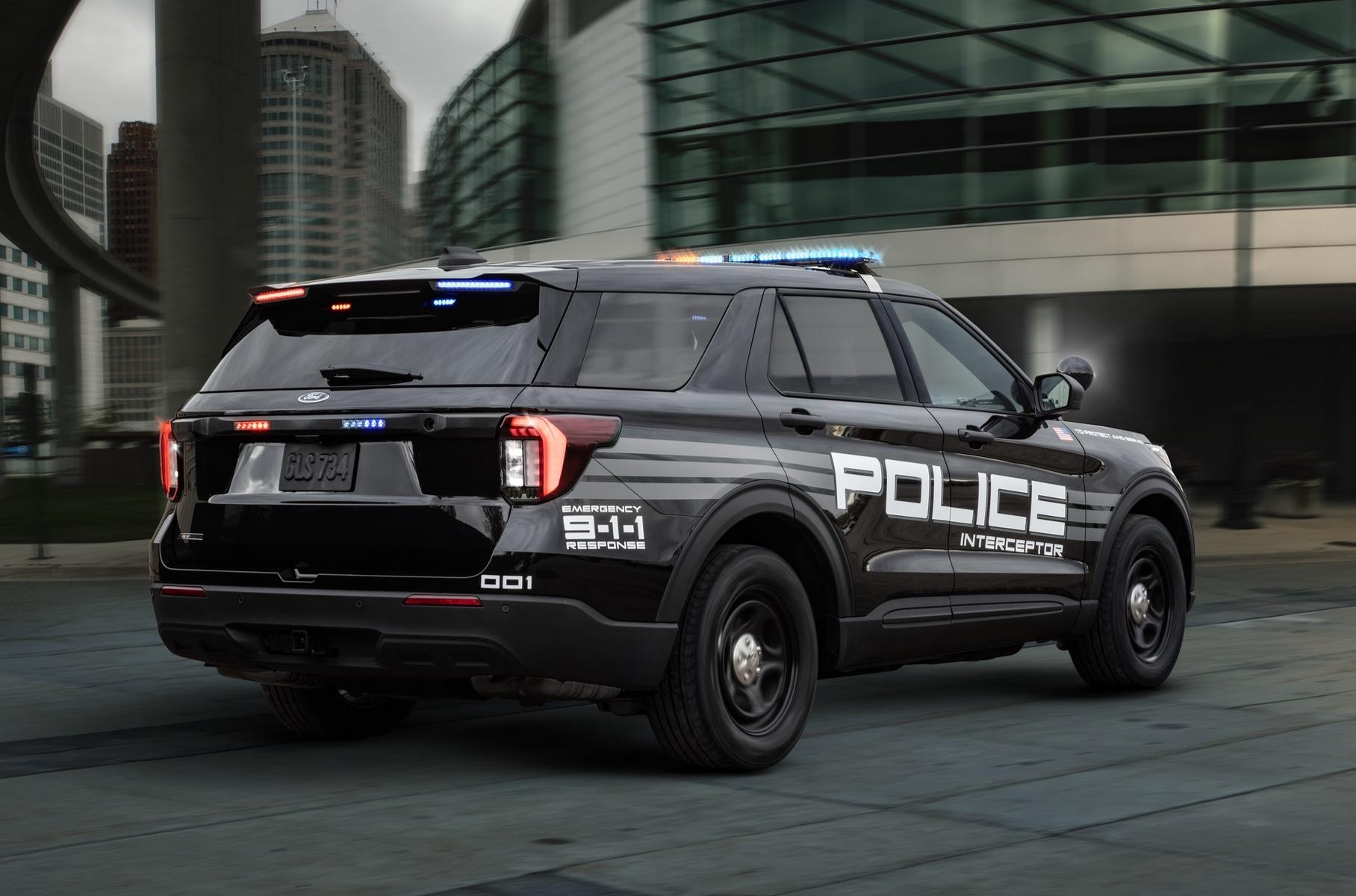Ford представил обновленный полицейский Explorer с режимами ...