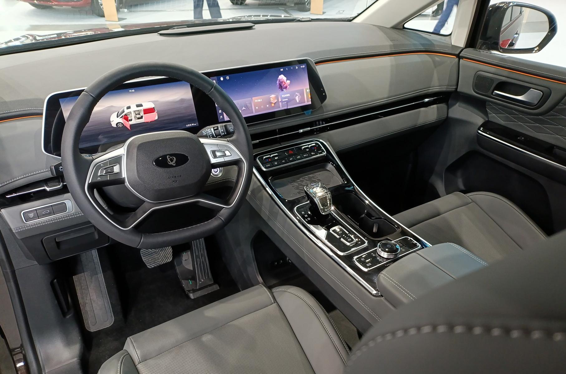 Новый роскошный минивэн Sollers российской сборки: официальная цена: Новости — Motor