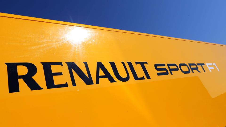 Компания Renault договорилась с Lotus о покупке команды Формулы-1 — Motor